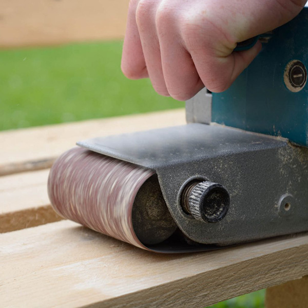 Qu'est-ce qu'une sableuse à ruban et comment l'utilise-t-on ? - Abrasifs EA